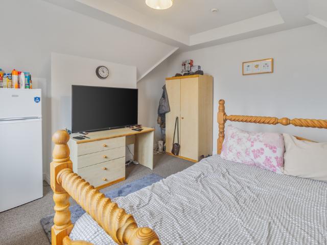 1 bedroom house share to rent