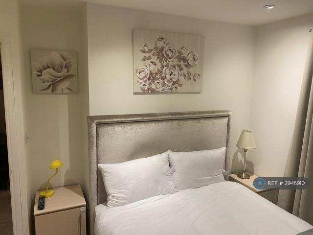 1 bedroom house share to rent