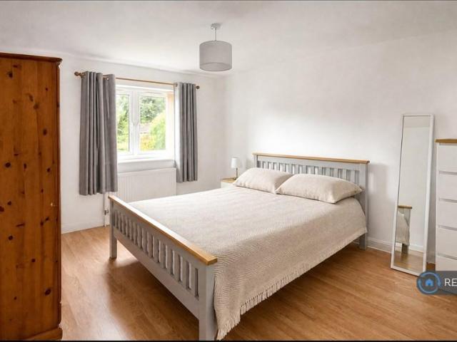1 bedroom house share to rent