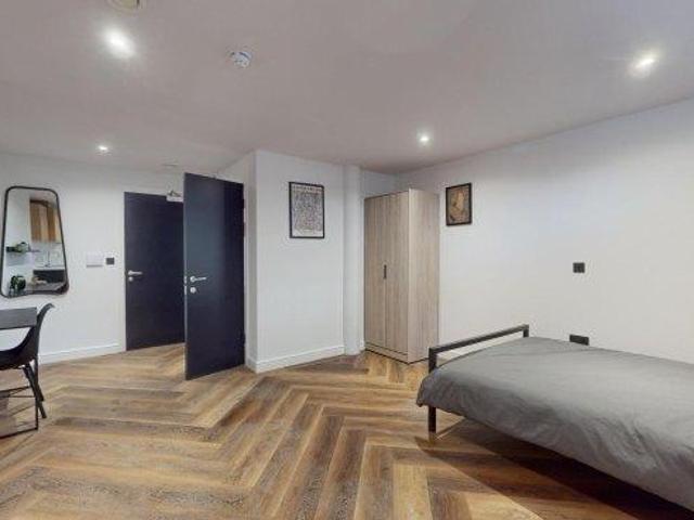 1 bedroom house share to rent