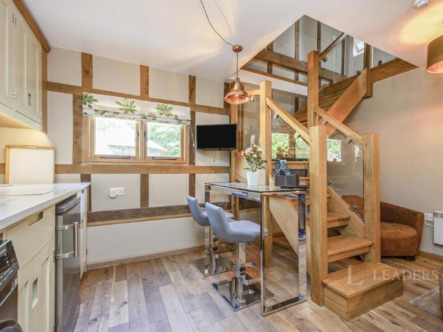 1 bedroom house share to rent