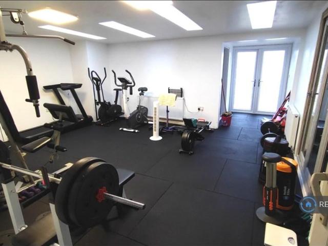 1 bedroom house share to rent