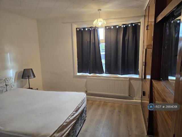 1 bedroom house share to rent