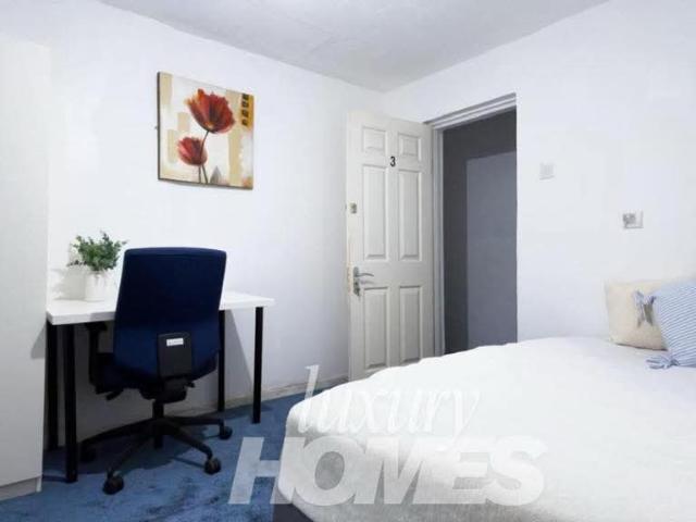 1 bedroom house share to rent