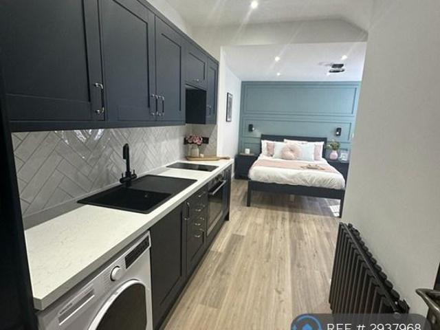 1 bedroom house share to rent