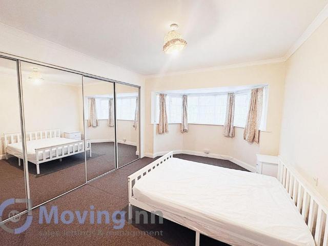 1 bedroom house share to rent