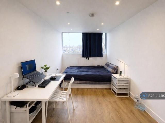 1 bedroom house share to rent