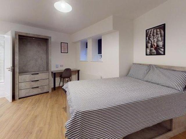 1 bedroom house share to rent