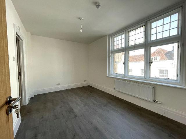 1 bedroom house share to rent