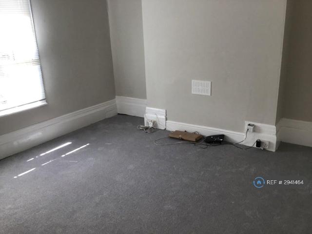 1 bedroom house share to rent