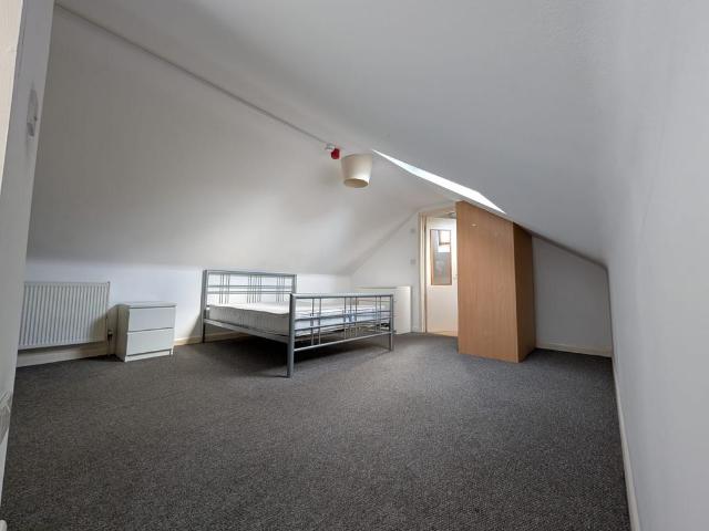 1 bedroom house share to rent
