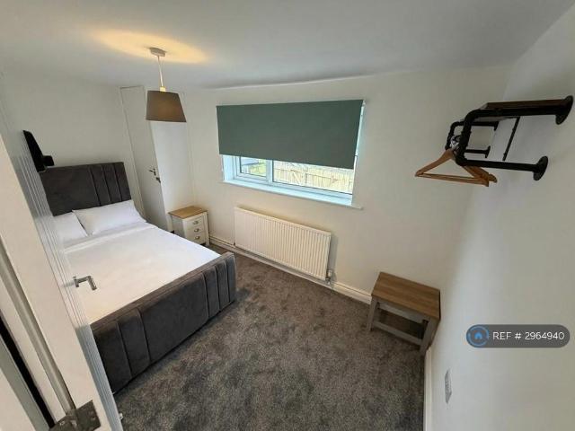1 bedroom house share to rent