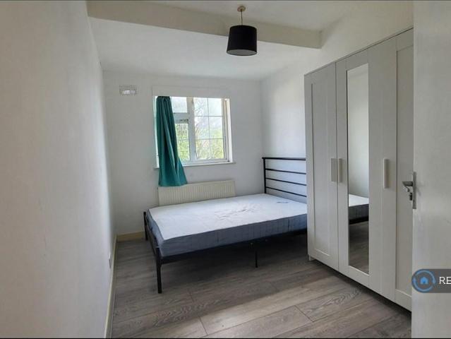 1 bedroom house share to rent