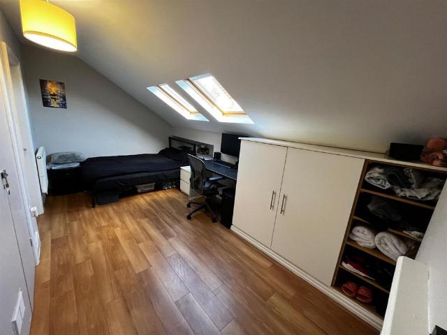1 bedroom house share to rent