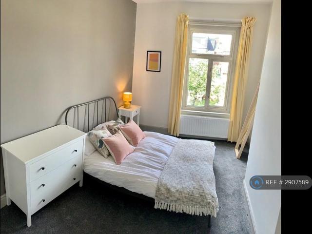 1 bedroom house share to rent