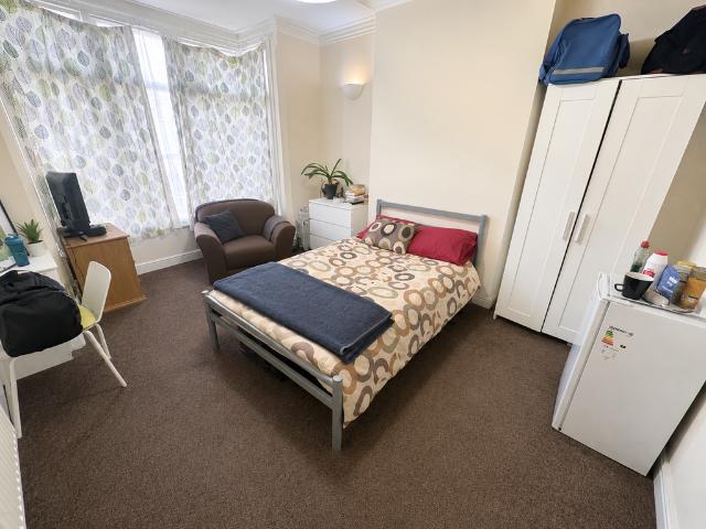 1 bedroom house share to rent