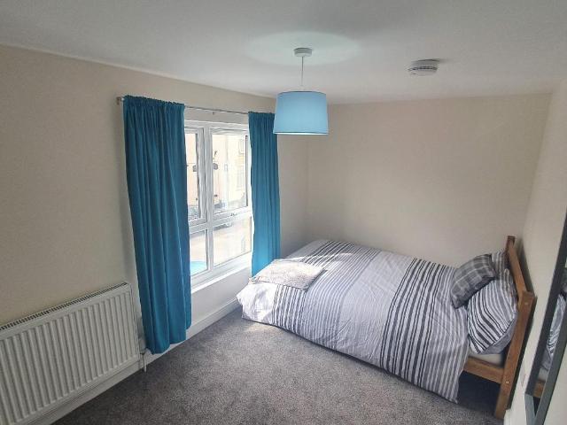 1 bedroom house share to rent