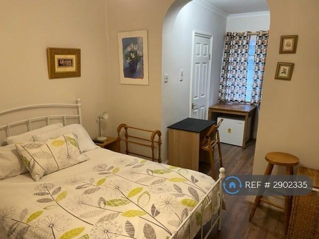 1 bedroom house share to rent