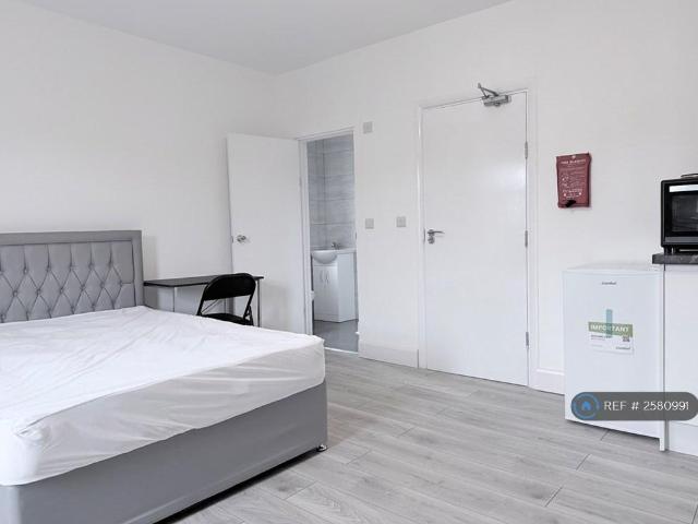 1 bedroom house share to rent