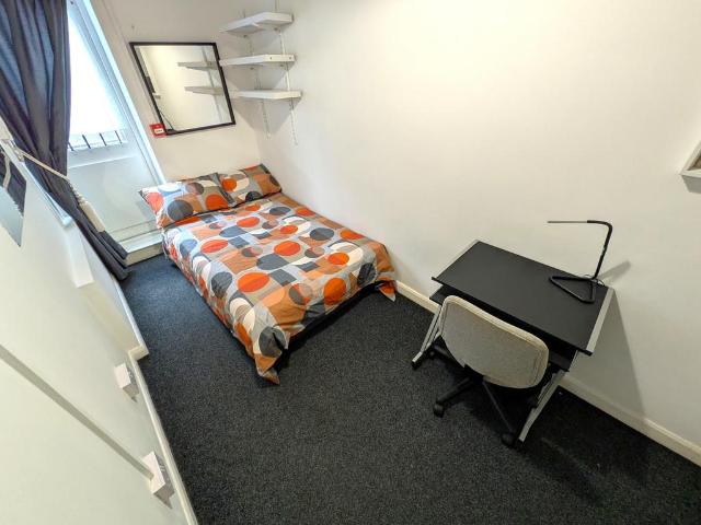 1 bedroom house share to rent