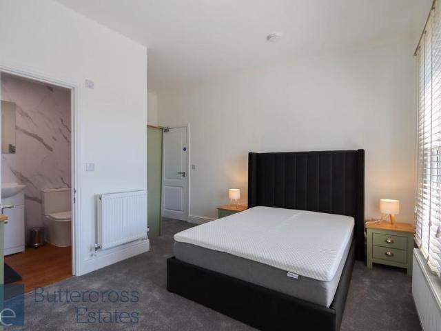 1 bedroom house share to rent