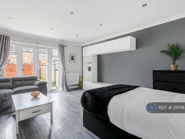 1 bedroom house share to rent