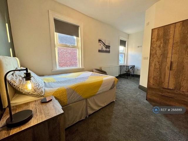 1 bedroom house share to rent