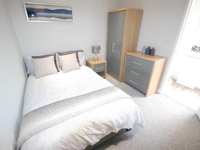 1 bedroom house share to rent