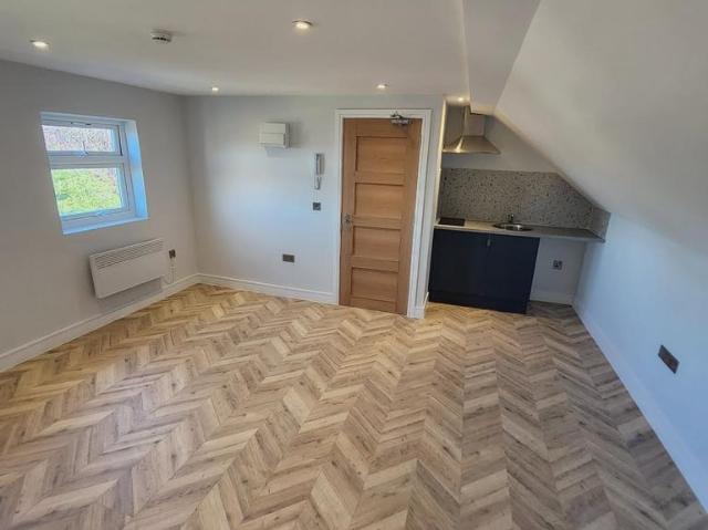 1 bedroom house share to rent