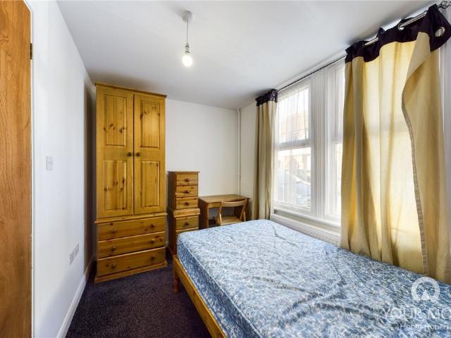 1 bedroom house share to rent