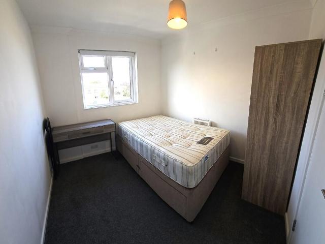 1 bedroom house share to rent