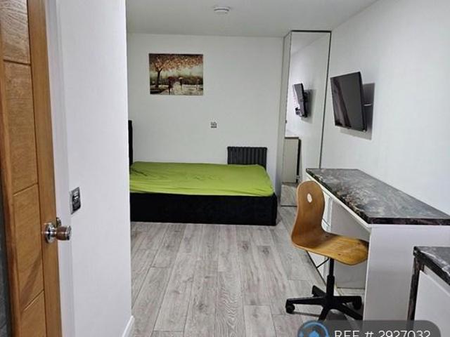 1 bedroom house share to rent