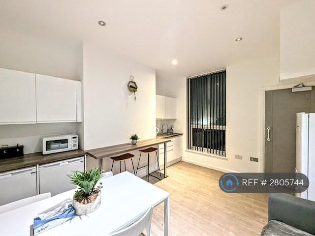 1 bedroom house share to rent