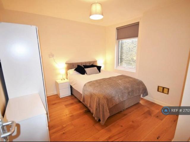 1 bedroom house share to rent