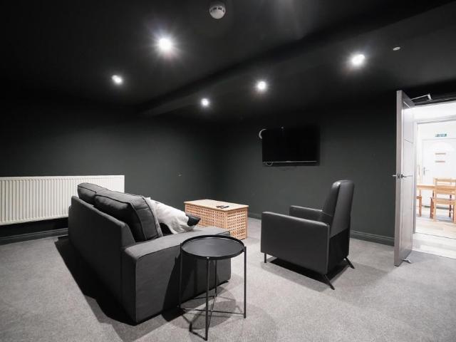 1 bedroom house share to rent