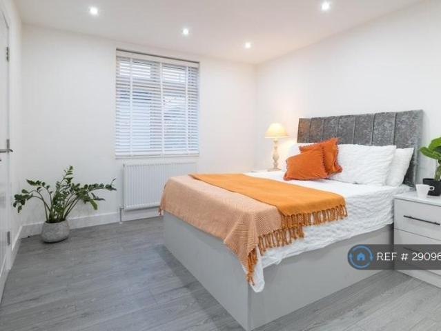 1 bedroom house share to rent