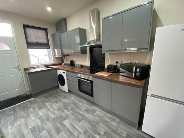 1 bedroom house share to rent