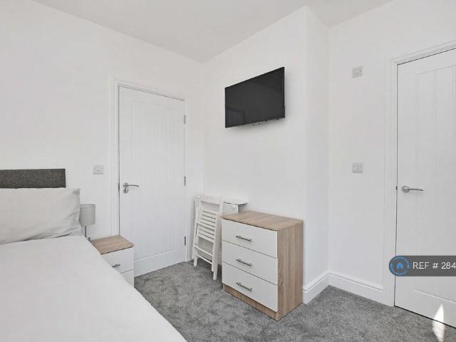1 bedroom house share to rent