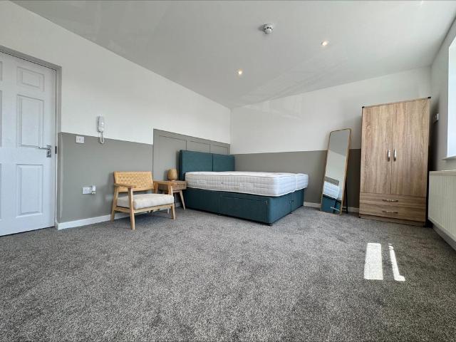 1 bedroom house share to rent