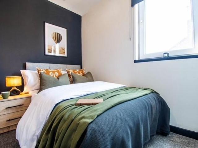 1 bedroom house share to rent