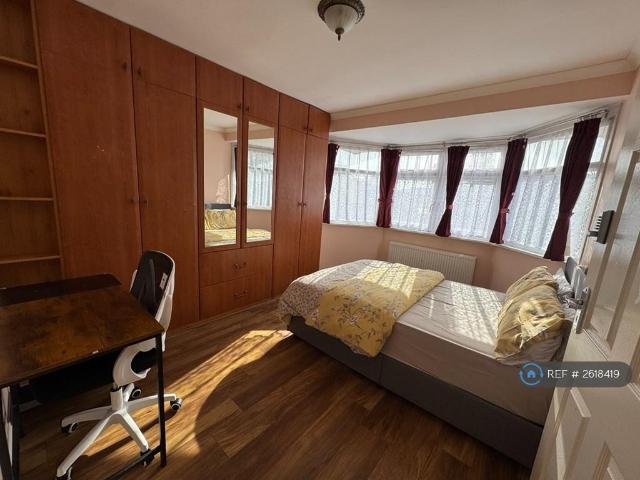 1 bedroom house share to rent