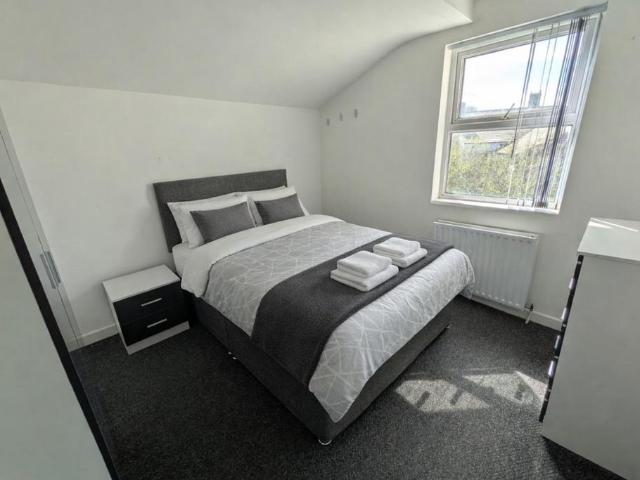 1 bedroom house share to rent
