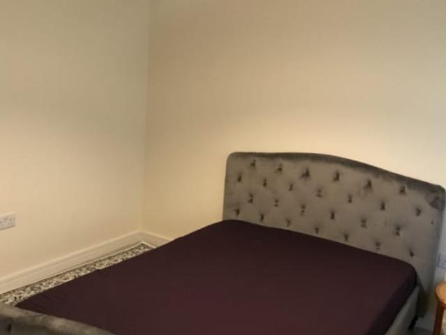 1 bedroom house share to rent