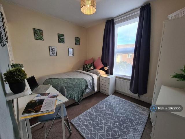1 bedroom house share to rent