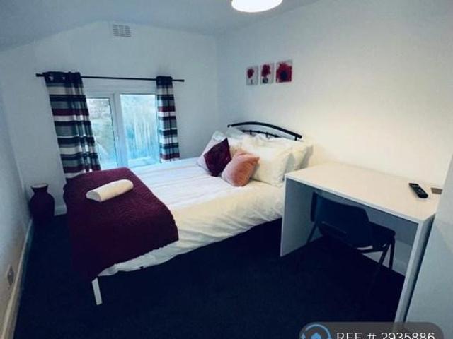 1 bedroom house share to rent