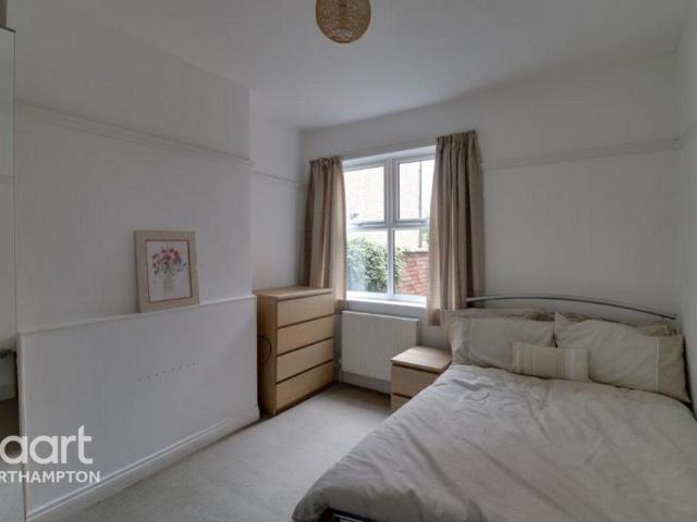 1 bedroom house share to rent
