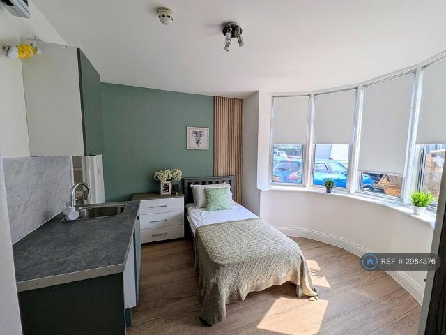 1 bedroom house share to rent