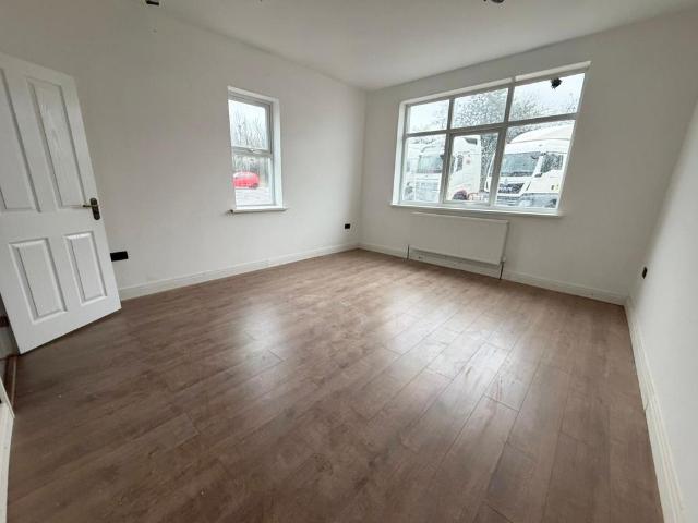1 bedroom house share to rent