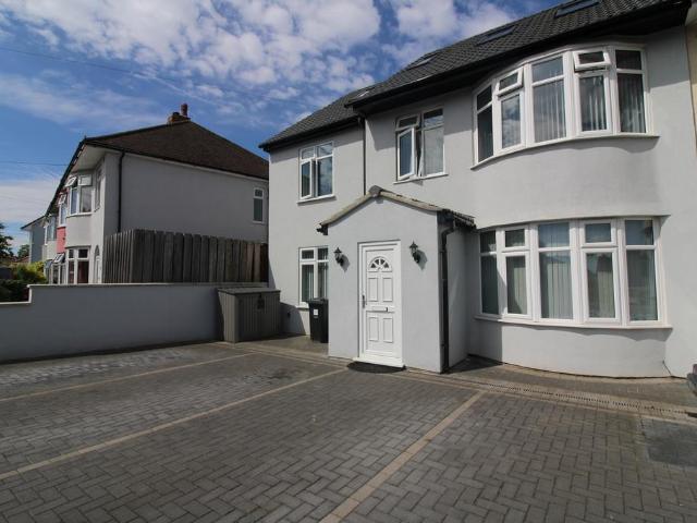 1 bedroom house share to rent