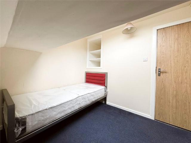 1 bedroom house share to rent